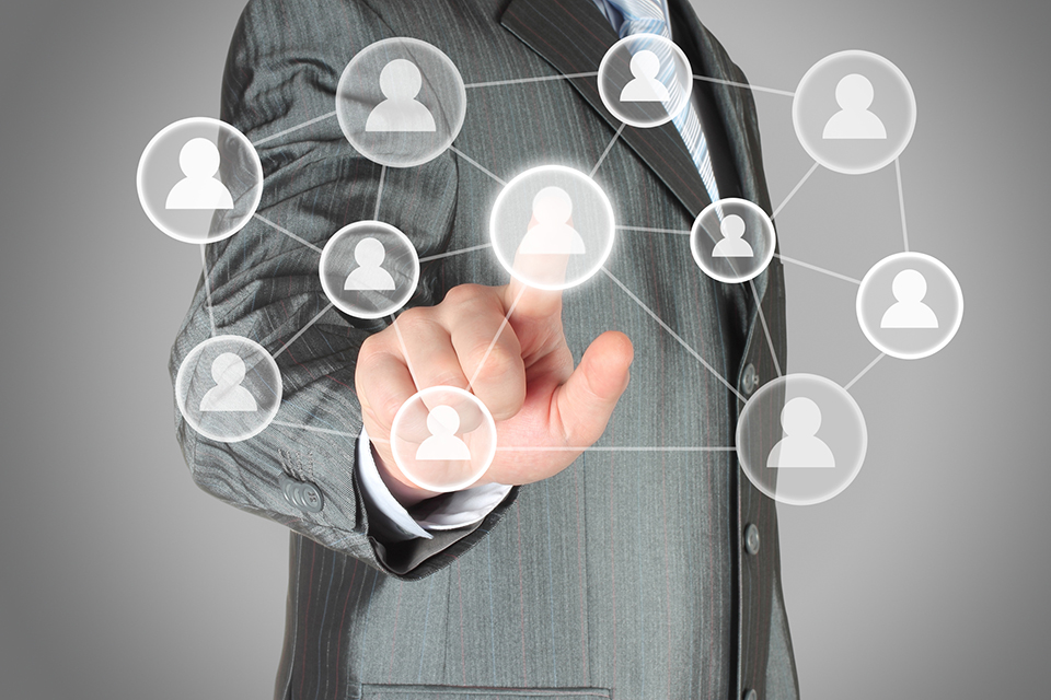 How to Use Social Media in Your Link Building Services